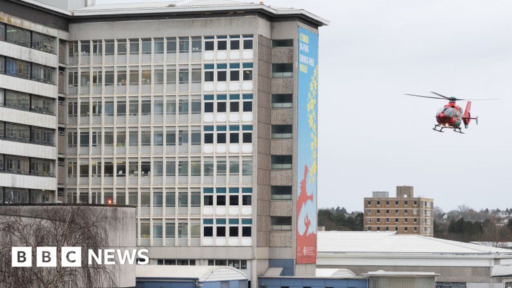 Coronavirus: Cardiff hospital ready for 'huge wave' - BBC News