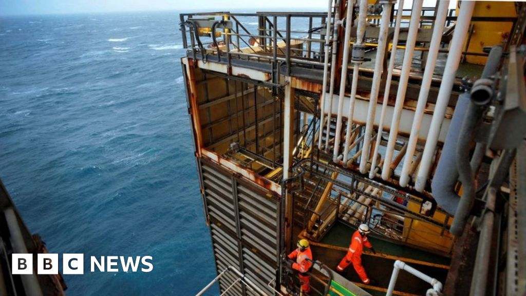 North Sea strikes by 1,300 offshore workers to go ahead - BBC News