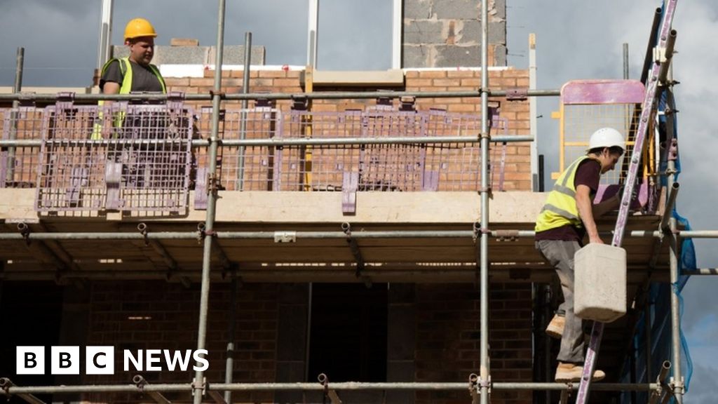 General election 2017: Labour pledges to build 1m new homes - BBC News