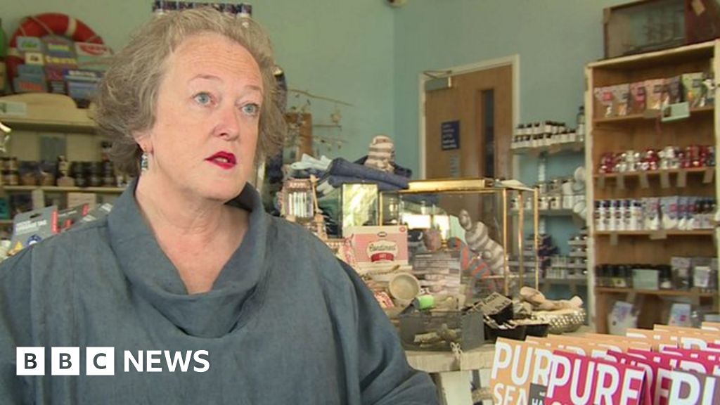 Stay: Trade barriers outside EU are 'hard to overcome' - BBC News