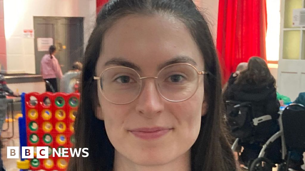 Coventry woman inspired by sister to start SEND sessions - BBC News