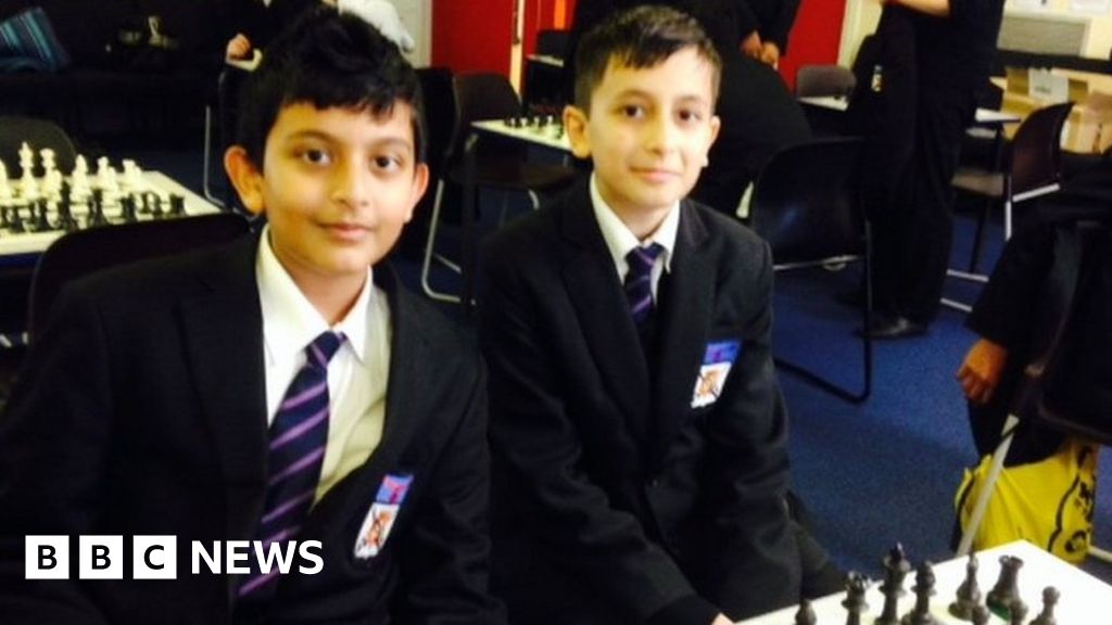 School gets record number into Mensa - BBC News