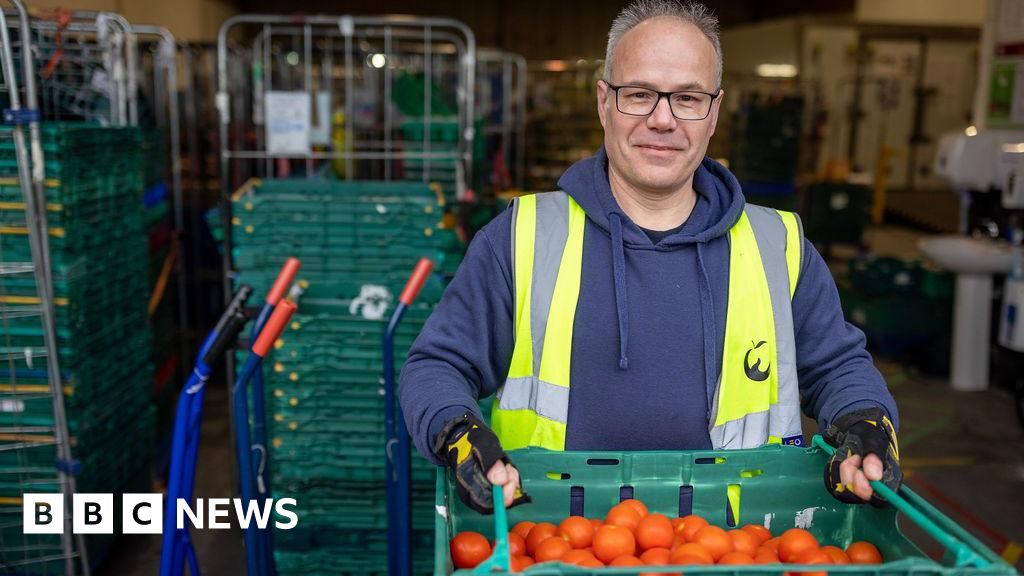 East Anglia food charity 'desperately short' of van drivers - BBC News