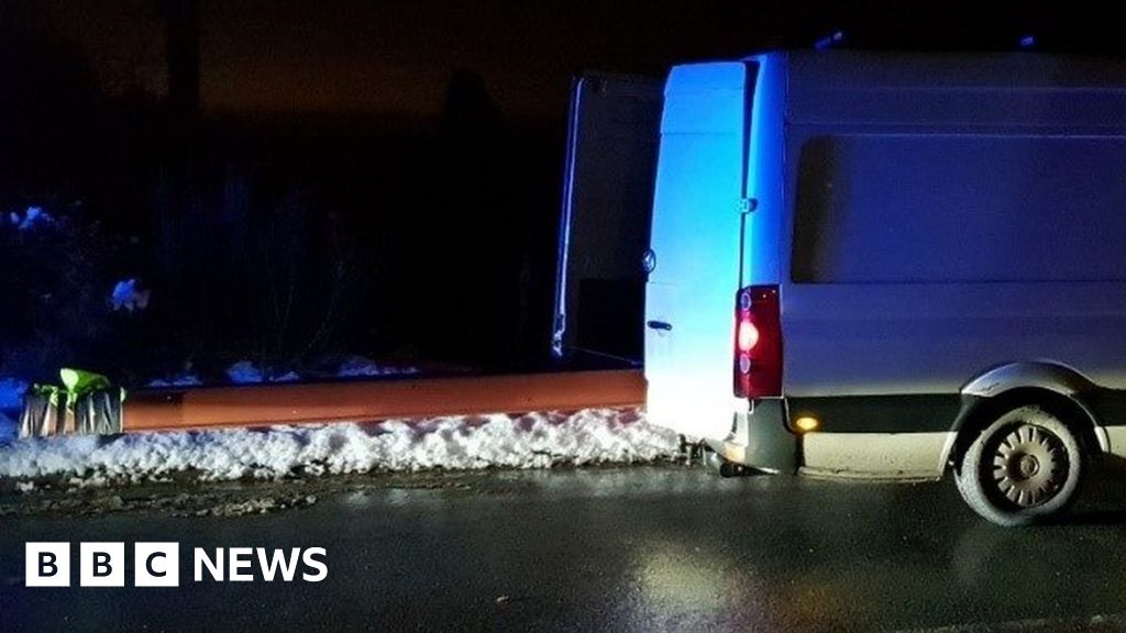 Highlands police stop van with 'protruding steel joist'