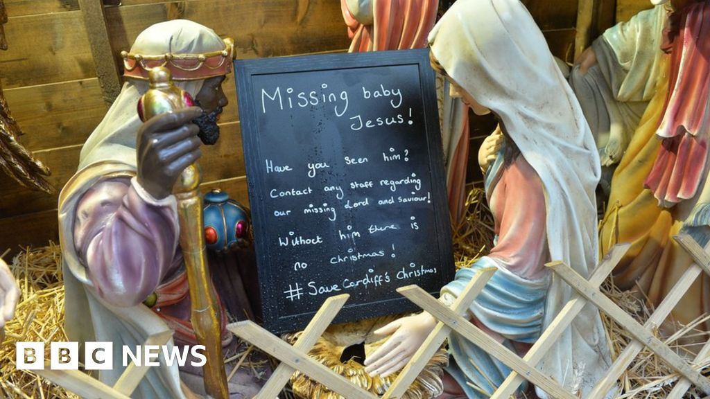 Christmas nativity scene's stolen Baby Jesus is returned - BBC News