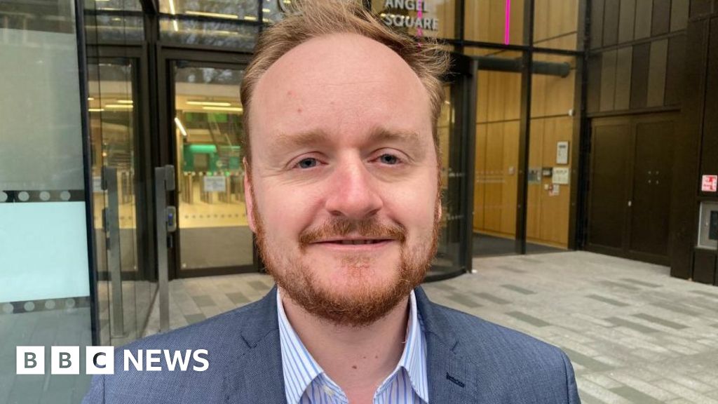 Replacement chosen for West Northants leader facing abuse claims - BBC News