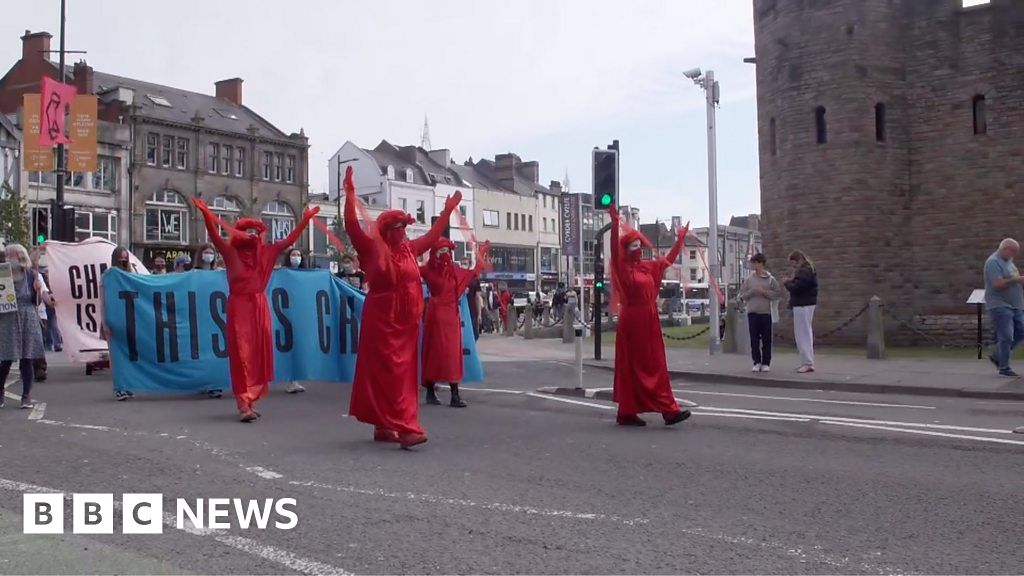 Cardiff Castle Street cars return move leads to protest