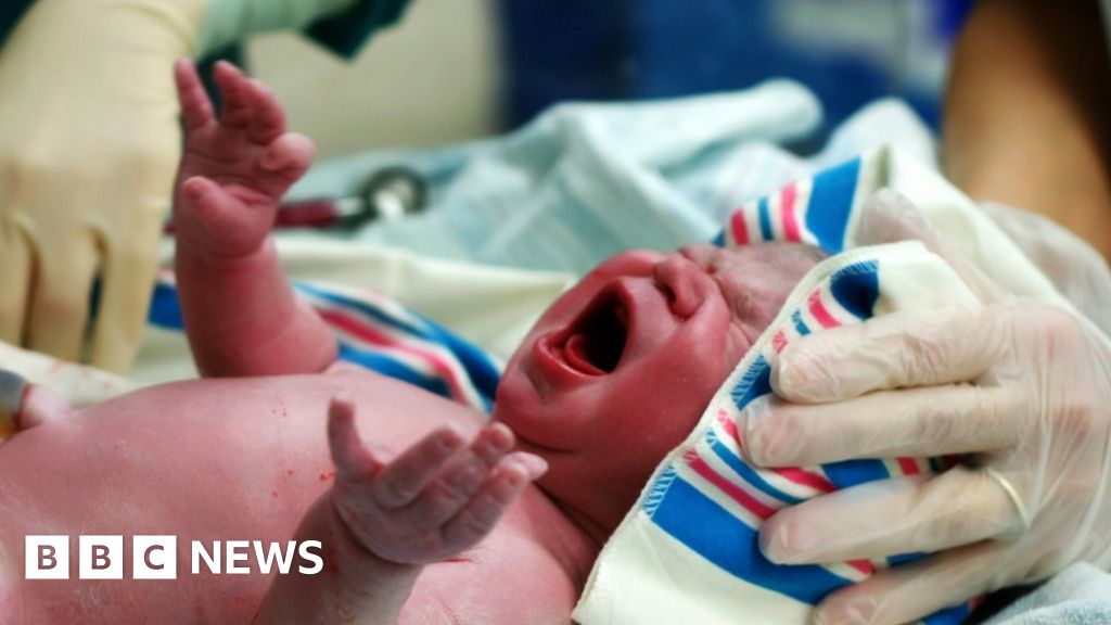 Births to foreign-born mothers hit 28% in England and Wales
