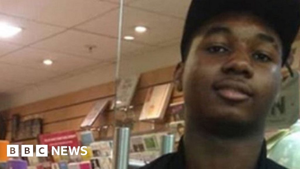 Sutton Coldfield stabbing: Boy, 17, hands himself in