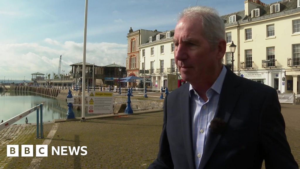 New Torbay harbourside opens in time for bay of lights trail