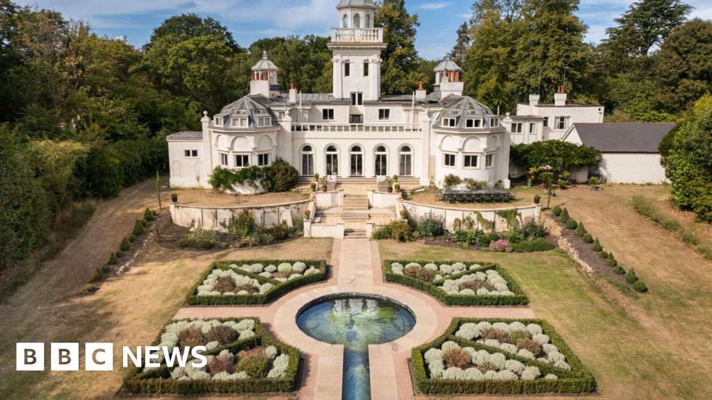 Pioneering Edwardian Great Ruffins garden gets listed status