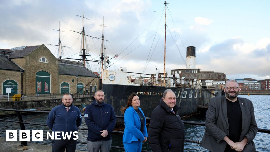Emergency £300,000 repairs for Hartlepool tourist attraction - BBC News