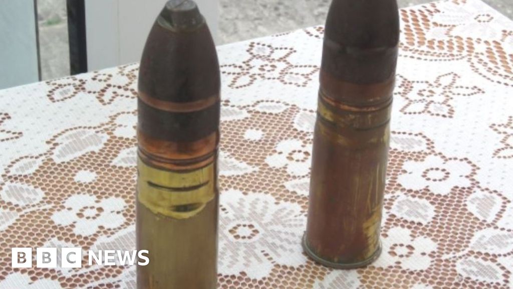 Woman, 85, cleaned live WW1 ammo intended for village show - BBC News