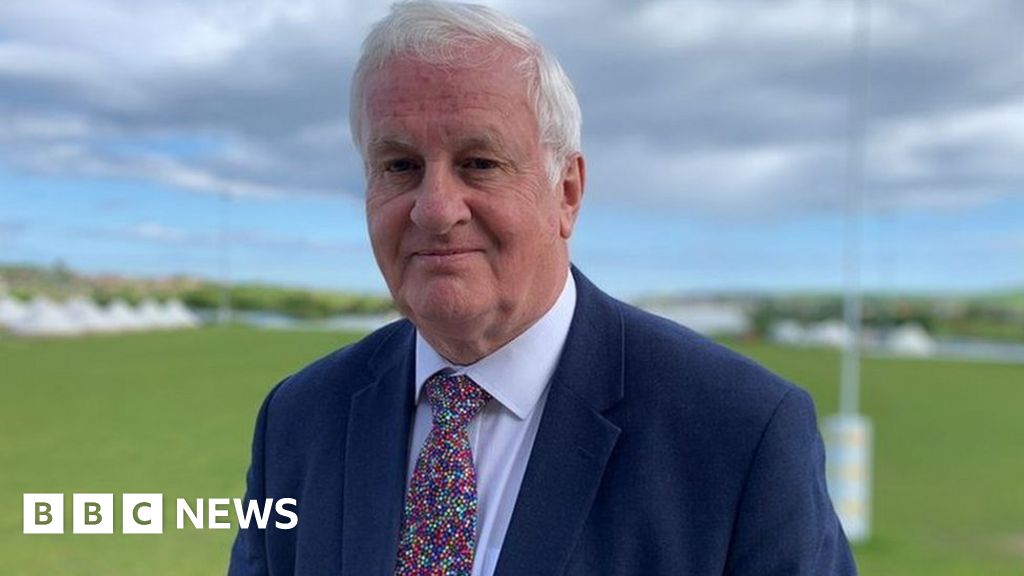 Andrew Foster: Tributes paid to 'strong and influential' Manx Care ...