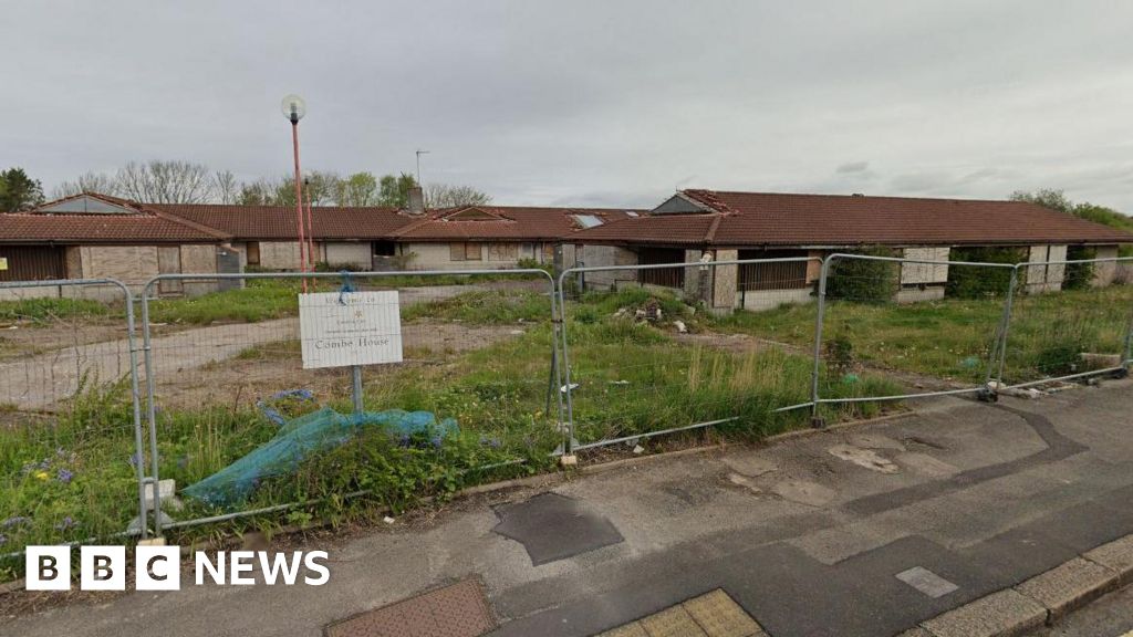 Public hearing for Walney housing plans appeal - BBC News