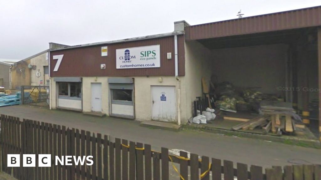 Jobs lost after panels firm Sips Frames UK collapses - BBC News