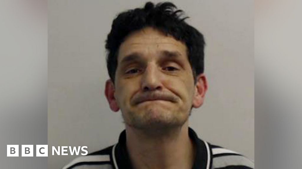 Man who stabbed ex-partner's mother to death in Maryhill jailed - BBC News
