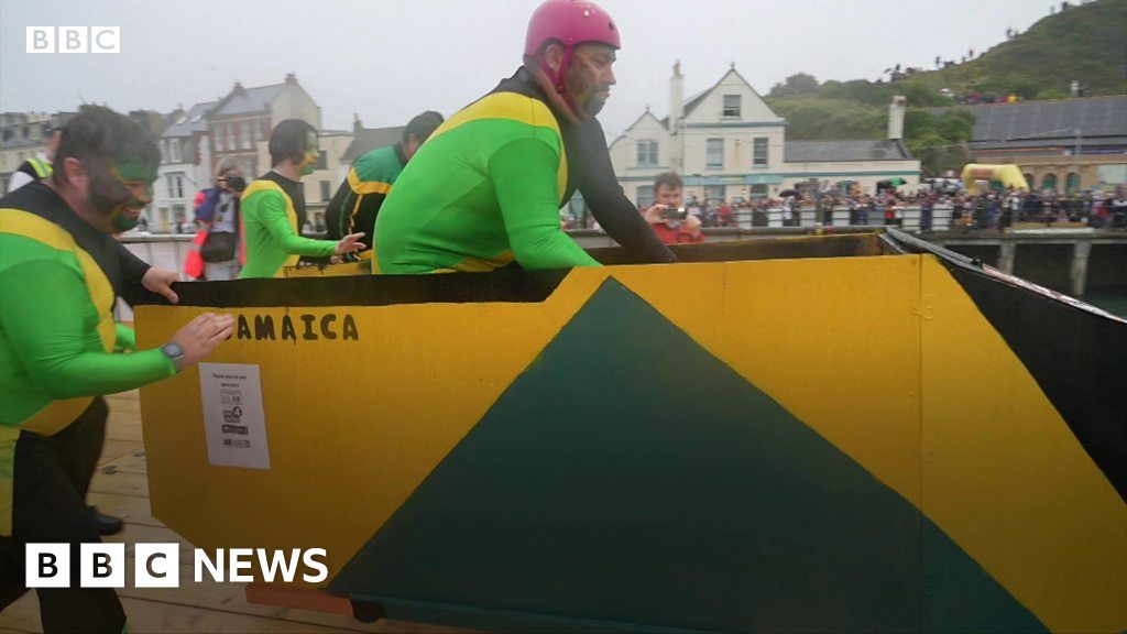 Birdman competition takes place in Ilfracombe - BBC News