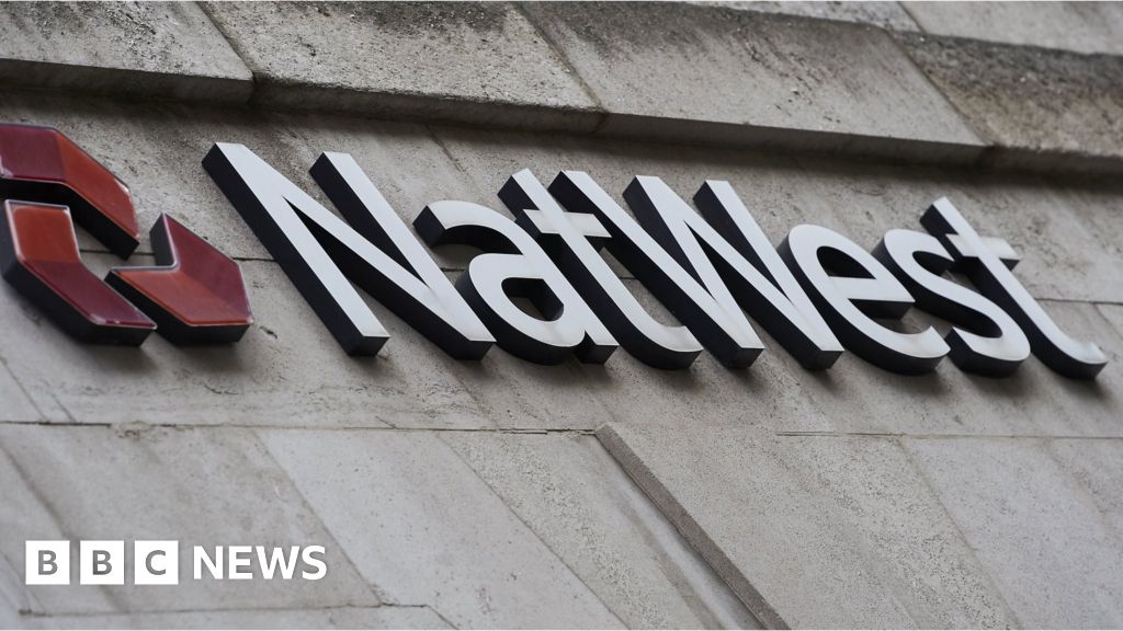 Online break-in forces bank to tighten security - BBC News