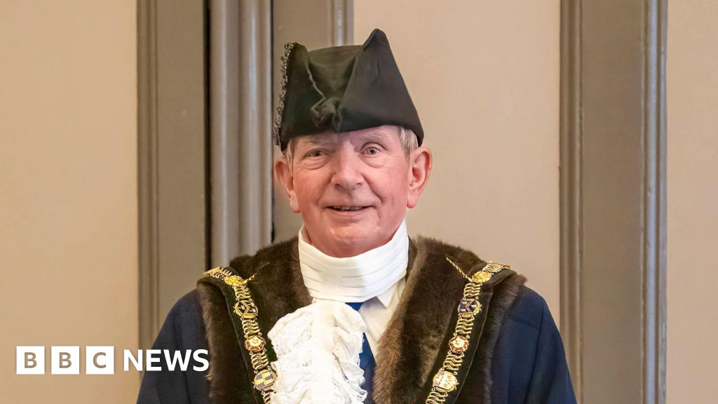 Tributes paid after the mayor of Richmond dies from illness