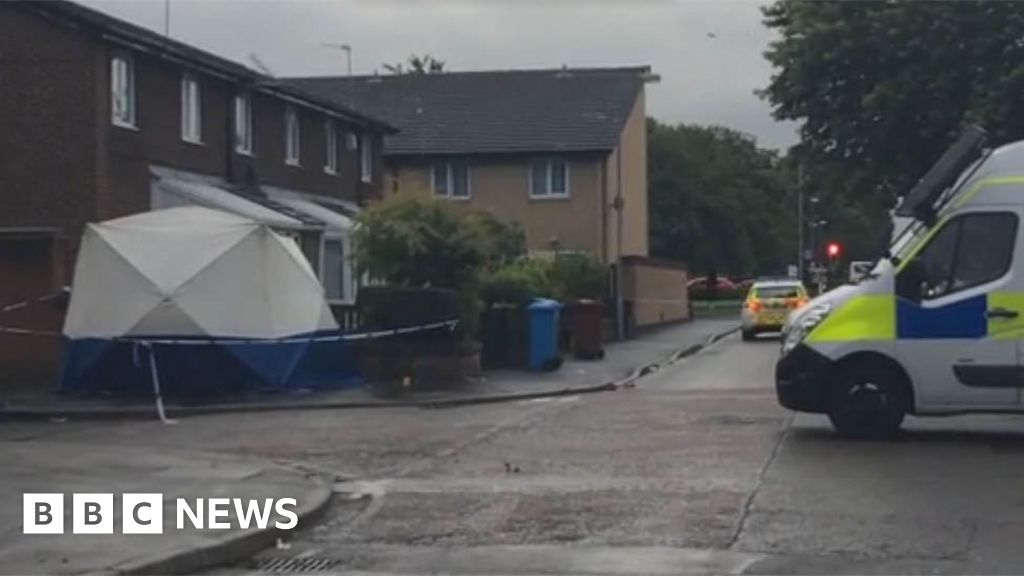 Moss Side stabbing: Murder probe after teenager dies
