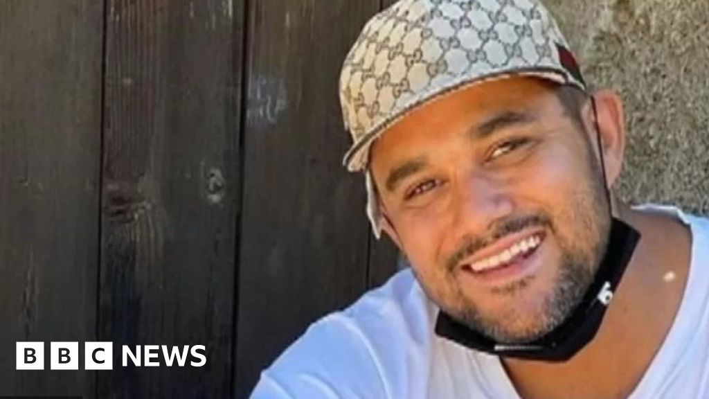 Tobias White-Sansom: Man who died in Majorca to be returned home - BBC News