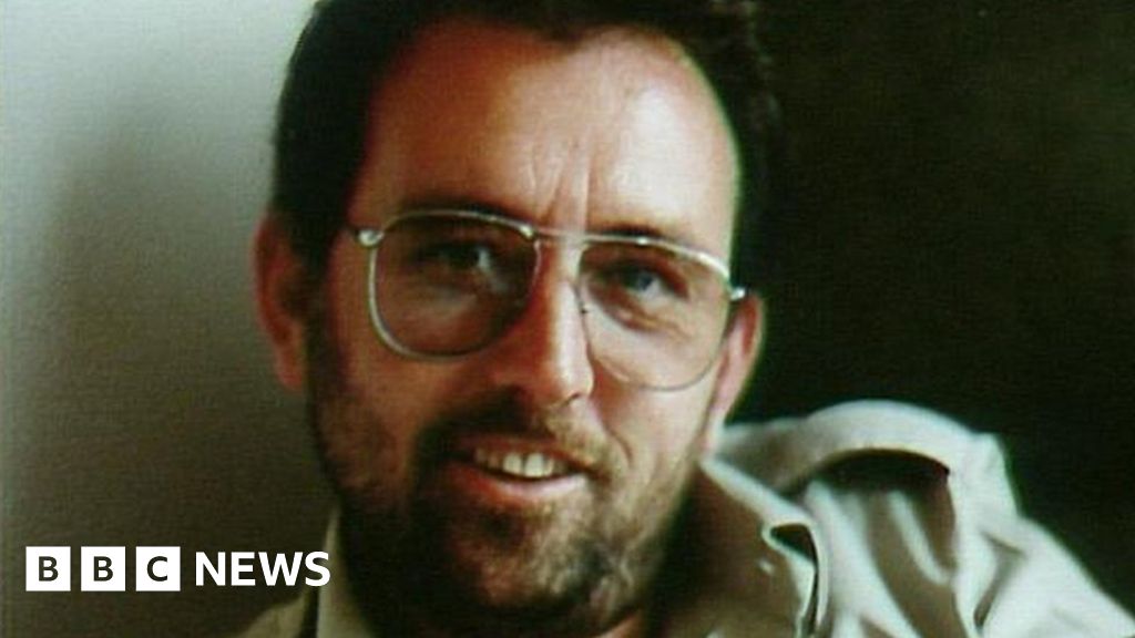 Glenn Goodman IRA murder: 25th anniversary service held - BBC News