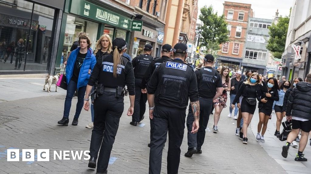 Covid: Nottinghamshire Police issue 1,600 fines in four months - BBC News
