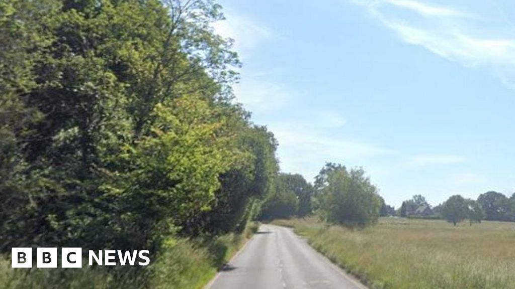 Motorcyclist dies in crash involving two cars in Ockley - BBC News