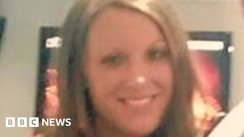 Police trace missing Dundee woman - BBC News