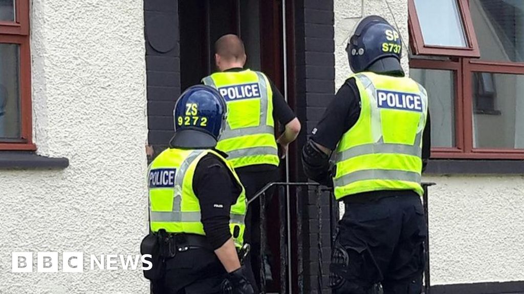 Police Scotland made 3,000 serious crime arrests last year - BBC News