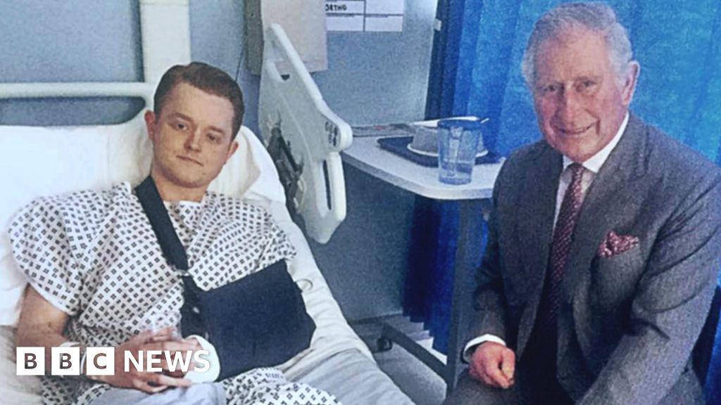 London attack: Prince Charles visits Travis Frain in hospital - BBC News