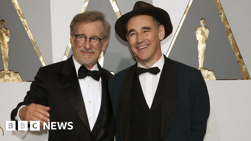 Mark Rylance to star as Pope in Spielberg film - BBC News