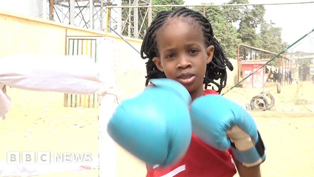 Nigerian seven-year-old on boxing world champion dreams - BBC News