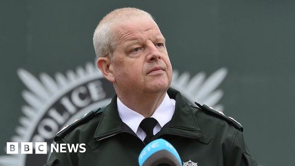 PSNI chief Simon Byrne rules out top Metropolitan Police job - BBC News