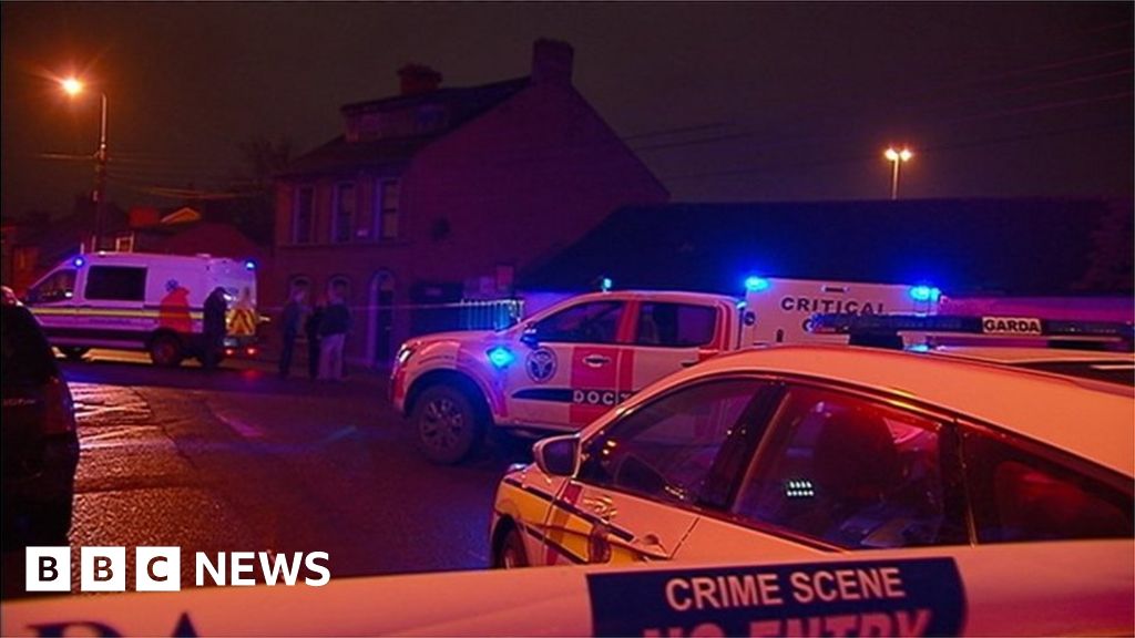 'Real IRA member ' shot dead in Blackpool area of Cork - BBC News