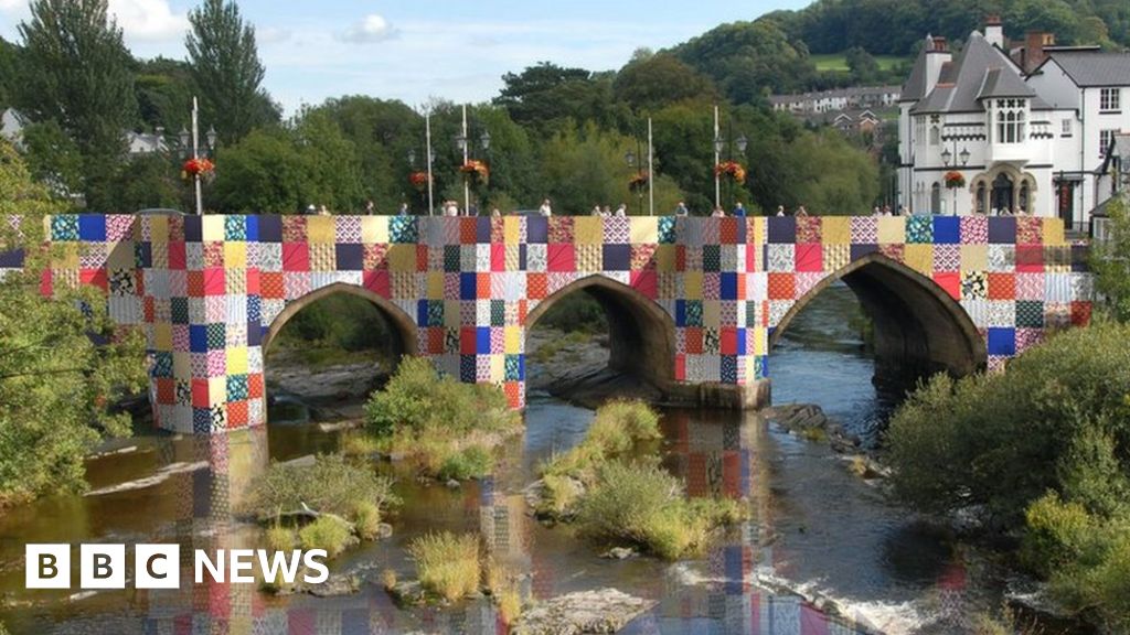 Llangollen Eisteddfod: Fabric bridge covering for festival's return
