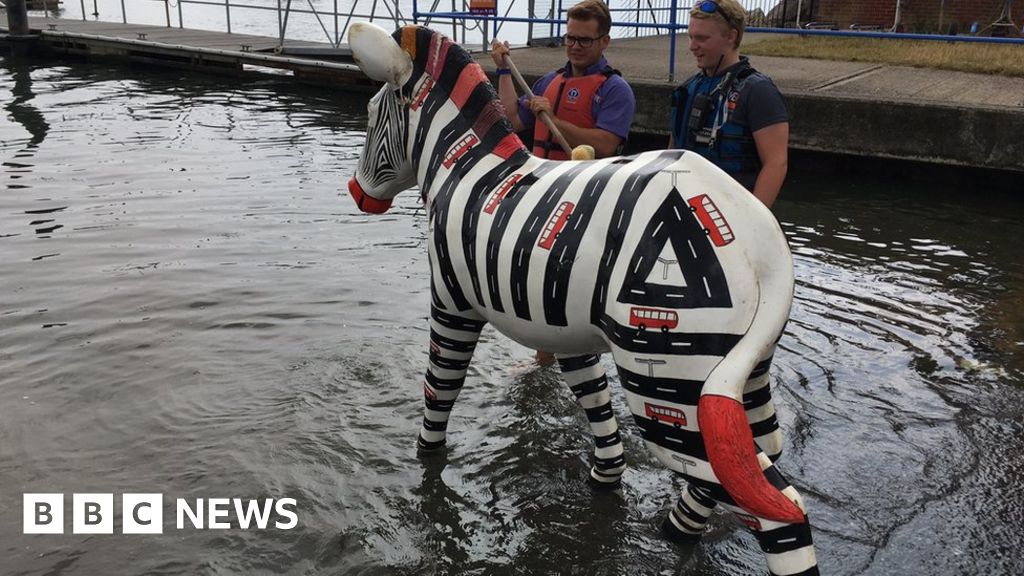 Stolen Southampton zebra sculpture found in river - BBC News