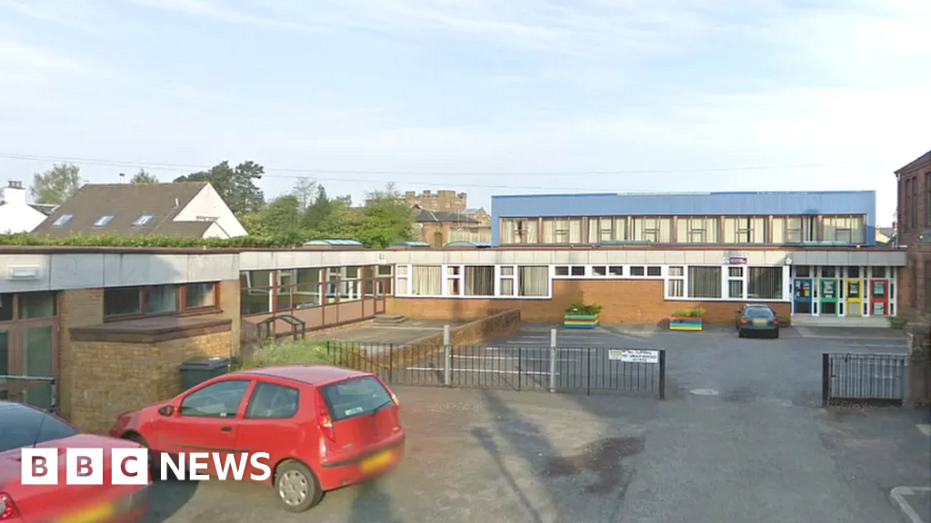 Cracked Raac panel work brought forward at school - BBC News