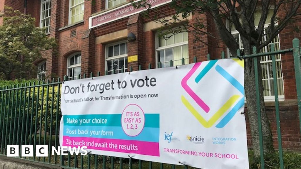 Harding Memorial Primary in east Belfast to be integrated - BBC News