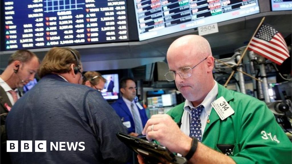 US stocks fall as Deutsche penalty hits banking shares - BBC News