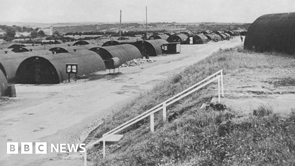 Springtown Camp: Naval base squatters reunite in Derry - BBC News