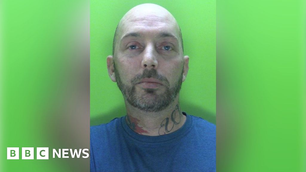 Worksop: Stalker ex-boyfriend who sent explicit images jailed