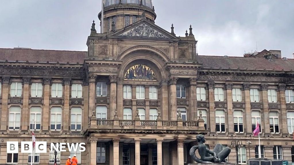 Apology over letters to parents sent to wrong Birmingham homes - BBC News