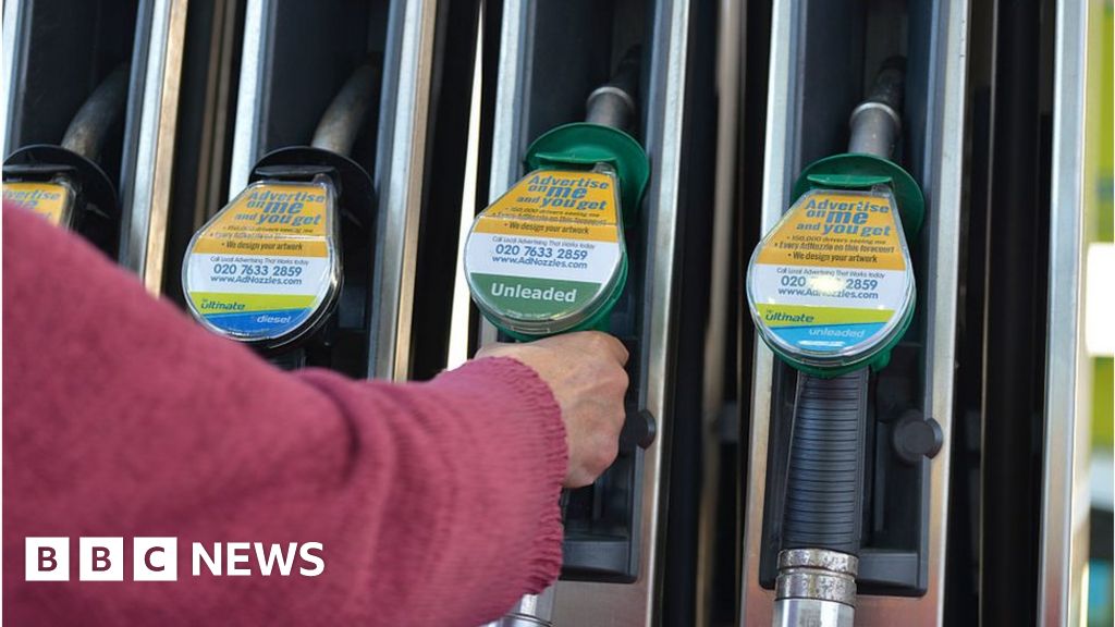 Why oil is still most important price in the world - BBC News