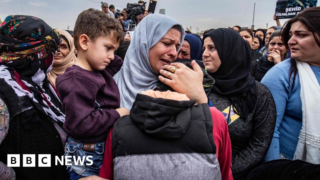 Turkey Syria offensive: Kurds accuse Turkish army of violating ...