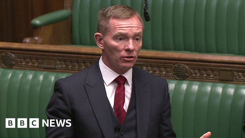 Labour MP discusses second Brexit vote with minister - BBC News