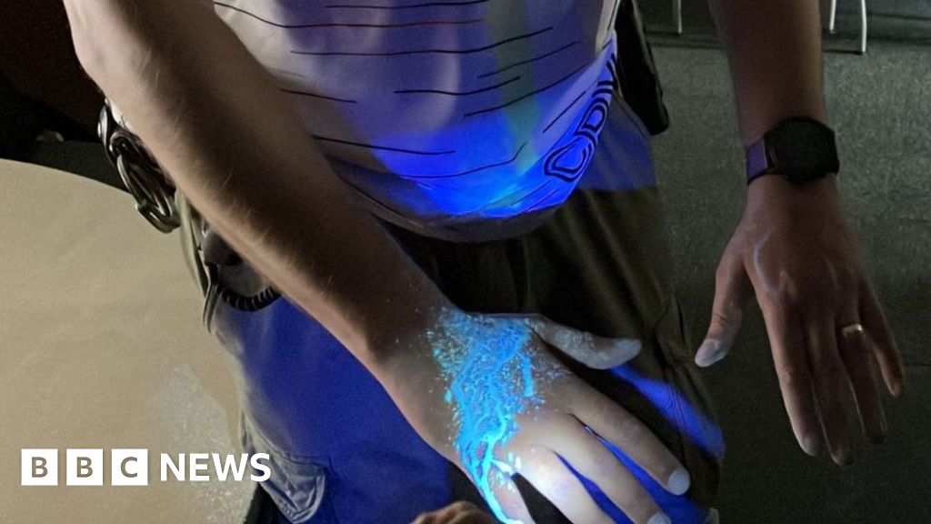 Shop staff given spray that cannot be washed off to combat thieves