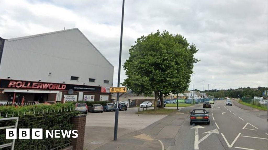 Derby van crash leaves one dead and two injured - BBC News