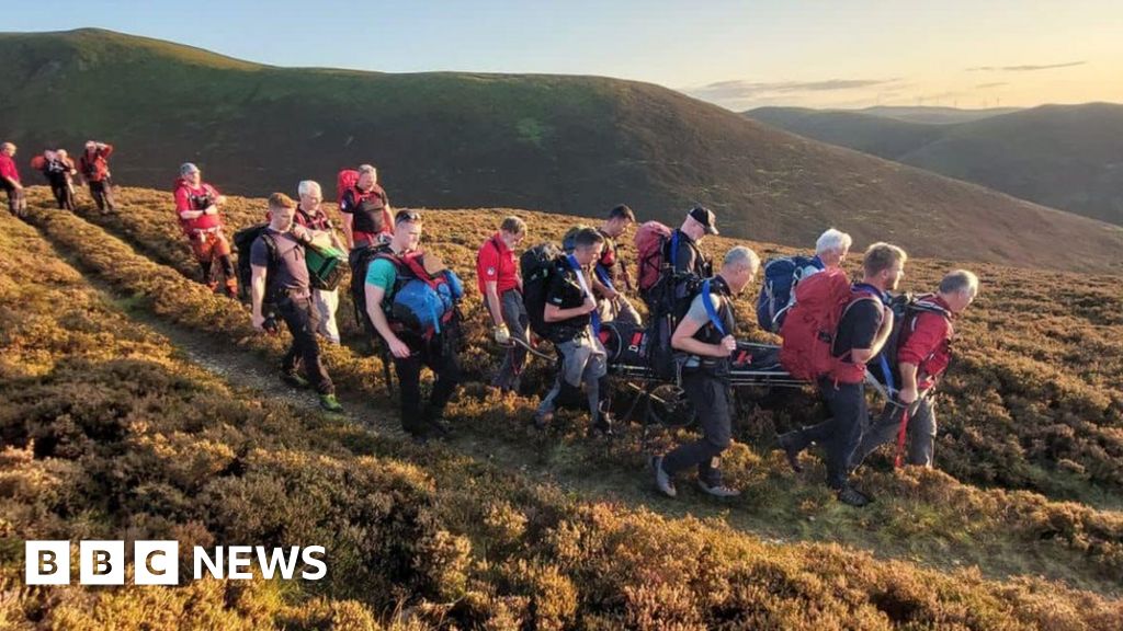 Fallen walker stretchered off Southern Uplands hillside - BBC News